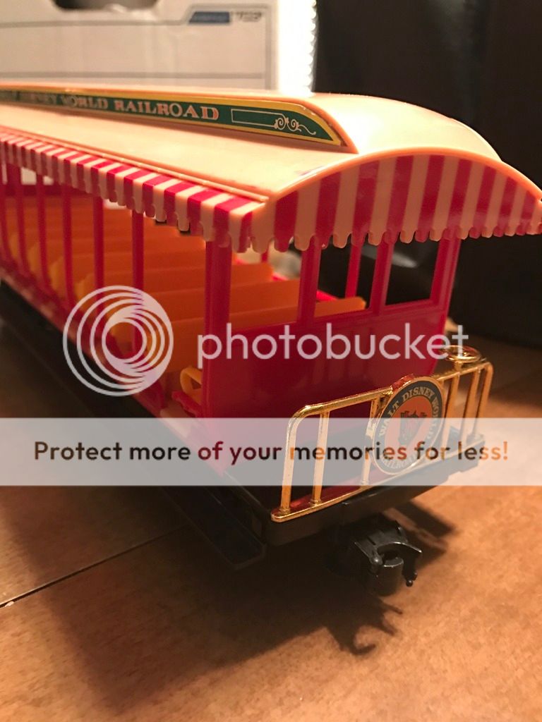 MTH 4-6-0 w/ Makeshift O gauge Excursion Cars - Disney Railroads ...